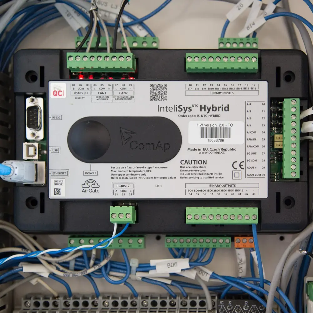 ComAp - Peter Island Hybrid Wind Power System